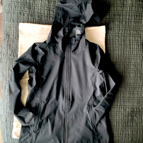 Uniqlo | Jackets & Coats | Uniqlo Zip Water Resistant Windproof Jacket ...